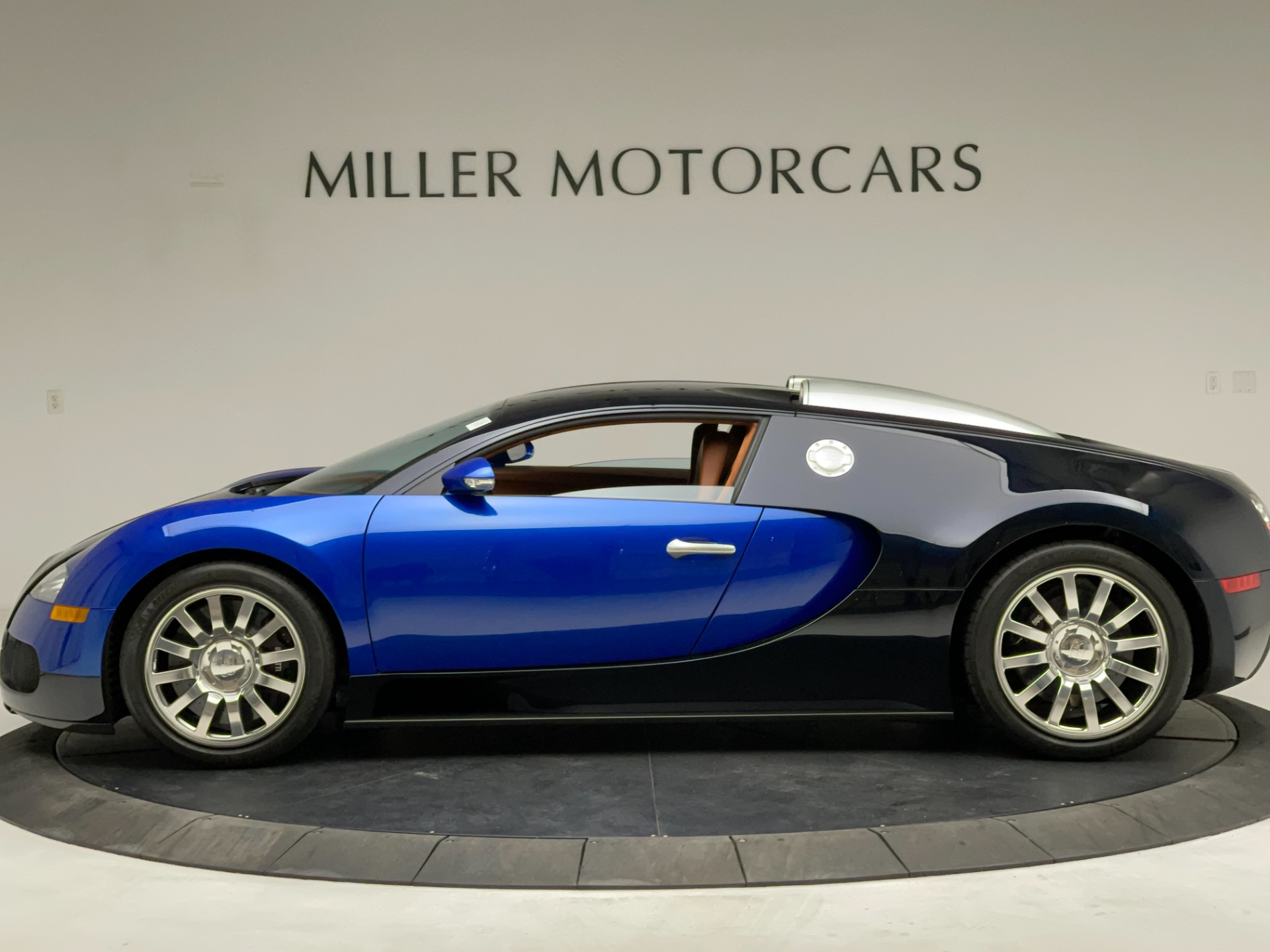 Pre-Owned 2008 Bugatti Veyron 16.4 Base For Sale () | Miller Motorcars ...