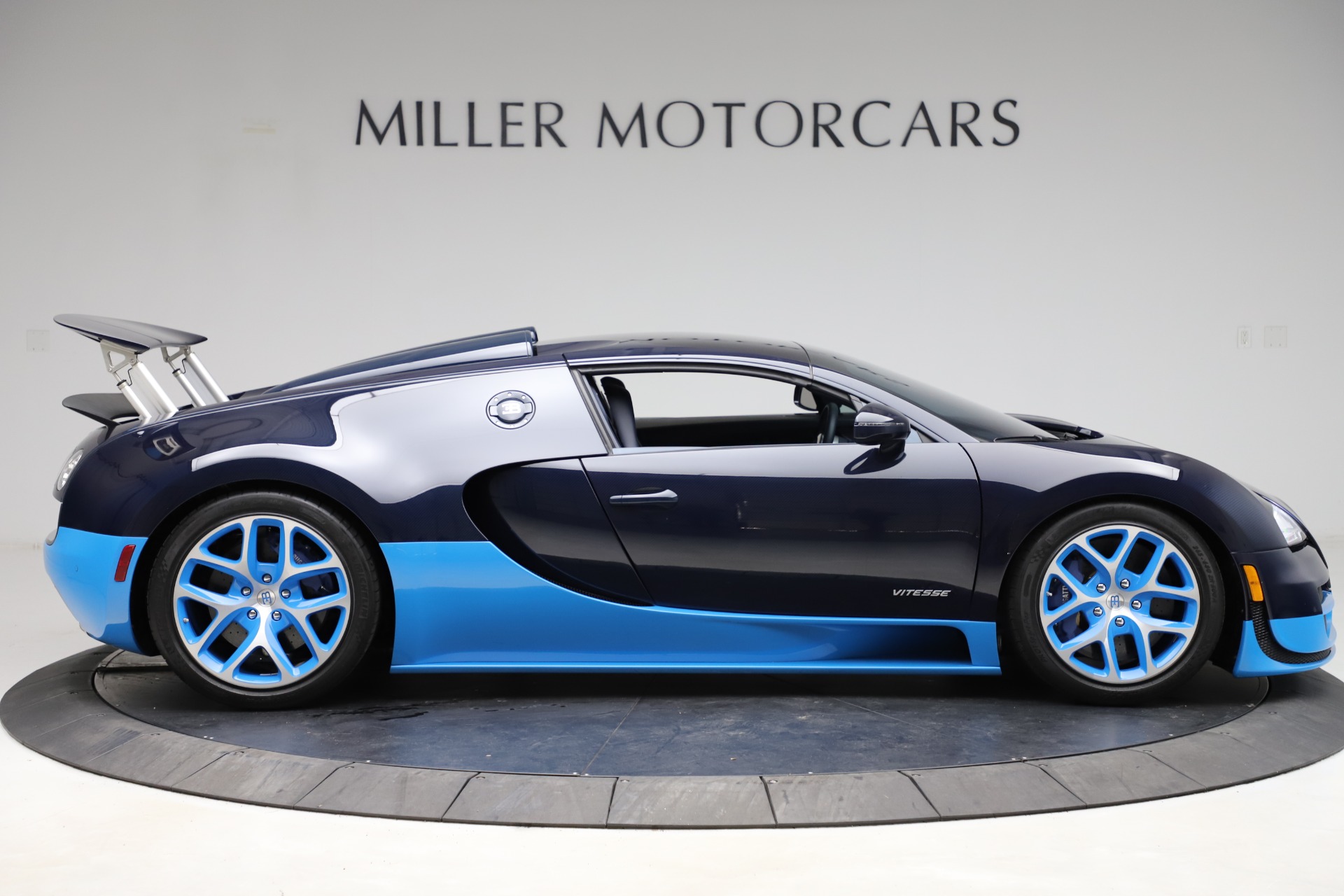 Pre Owned 2014 Bugatti Veyron 16 4 Grand Sport Vitesse For Sale