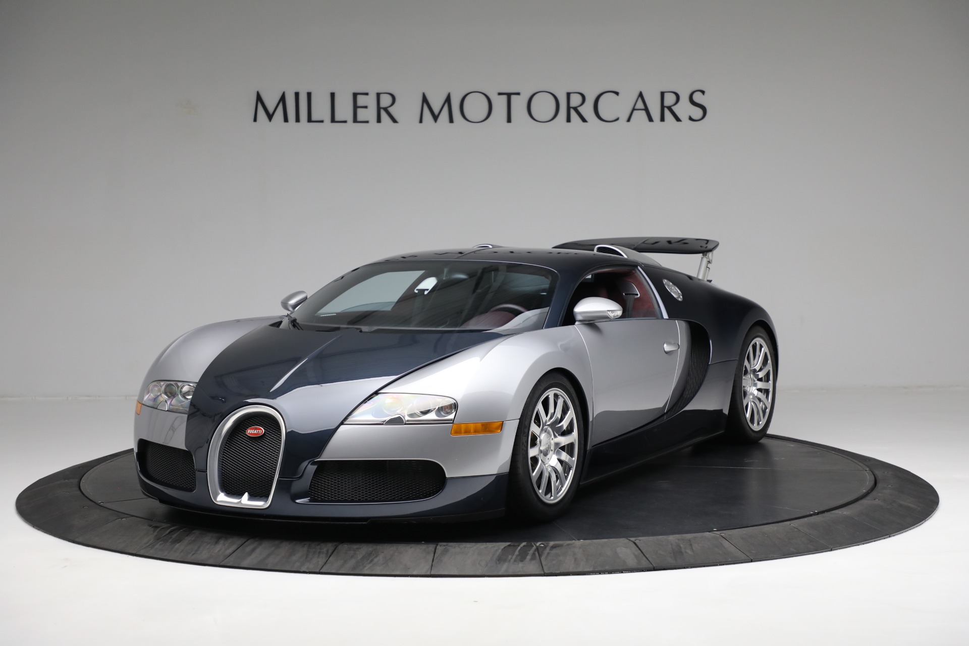 Bugatti Veyron Black And Silver